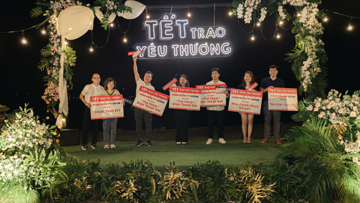 Backdrop là gì? Backdrop và background khác nhau như nào?